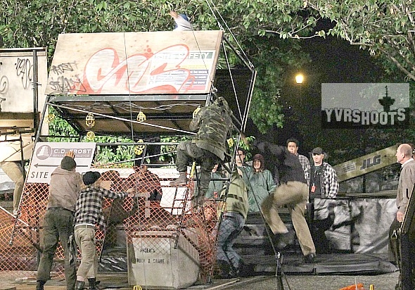 SHOOT: FEAR THE WALKING DEAD Riot Rehearsal With Cliff Curtis ...