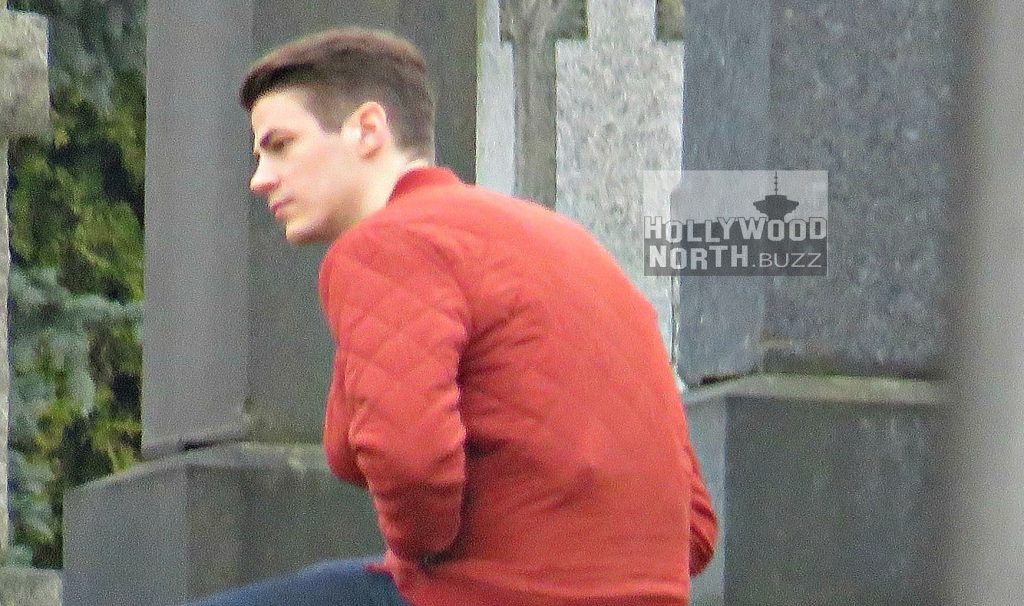 SHOOT: THE FLASH's Barry Allen (Grant Gustin) at a Cemetery in the ...