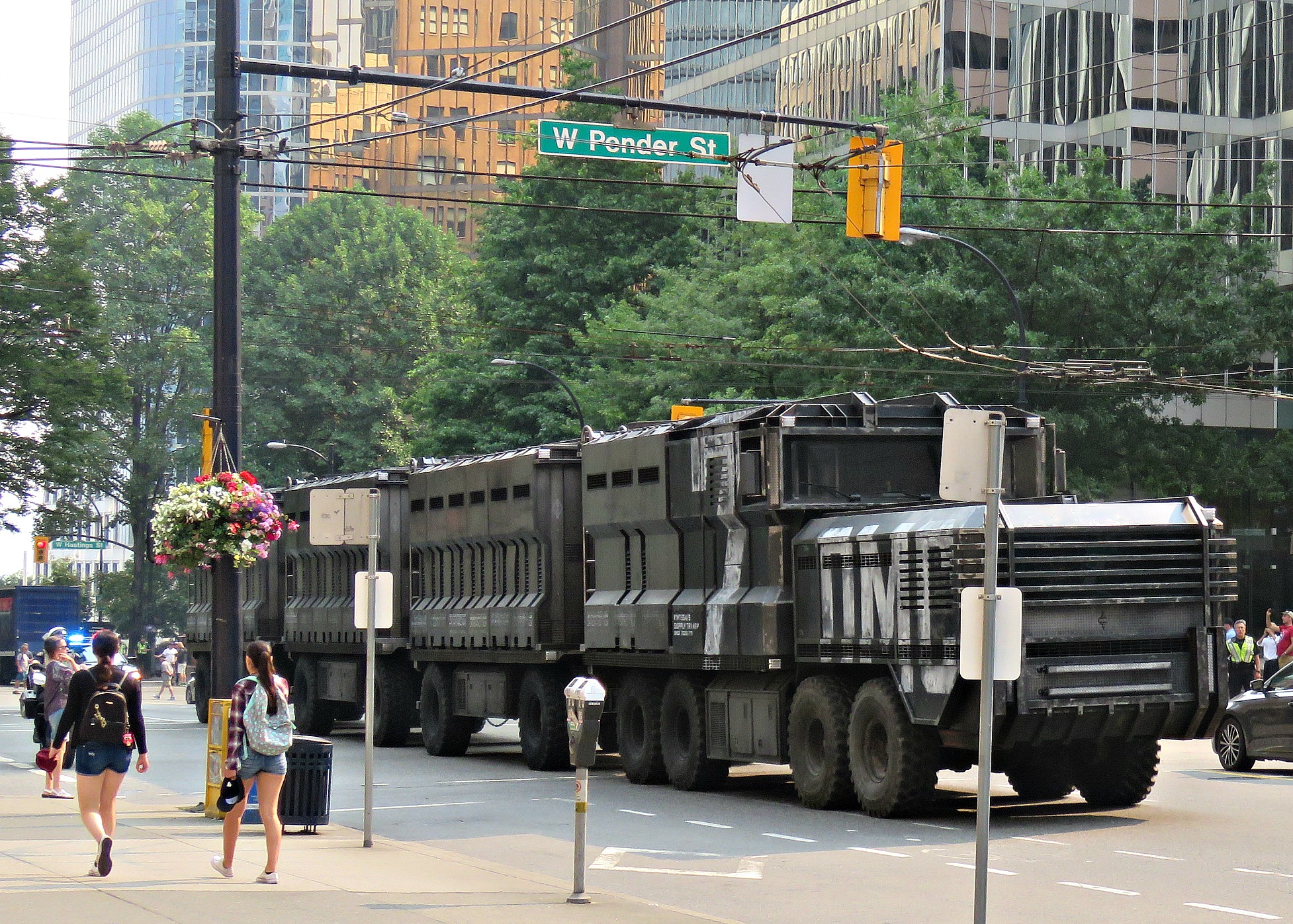 BIG MOVIE: DEADPOOL 2 Helicopter Filming DMC Road-Train on Vancouver's ...