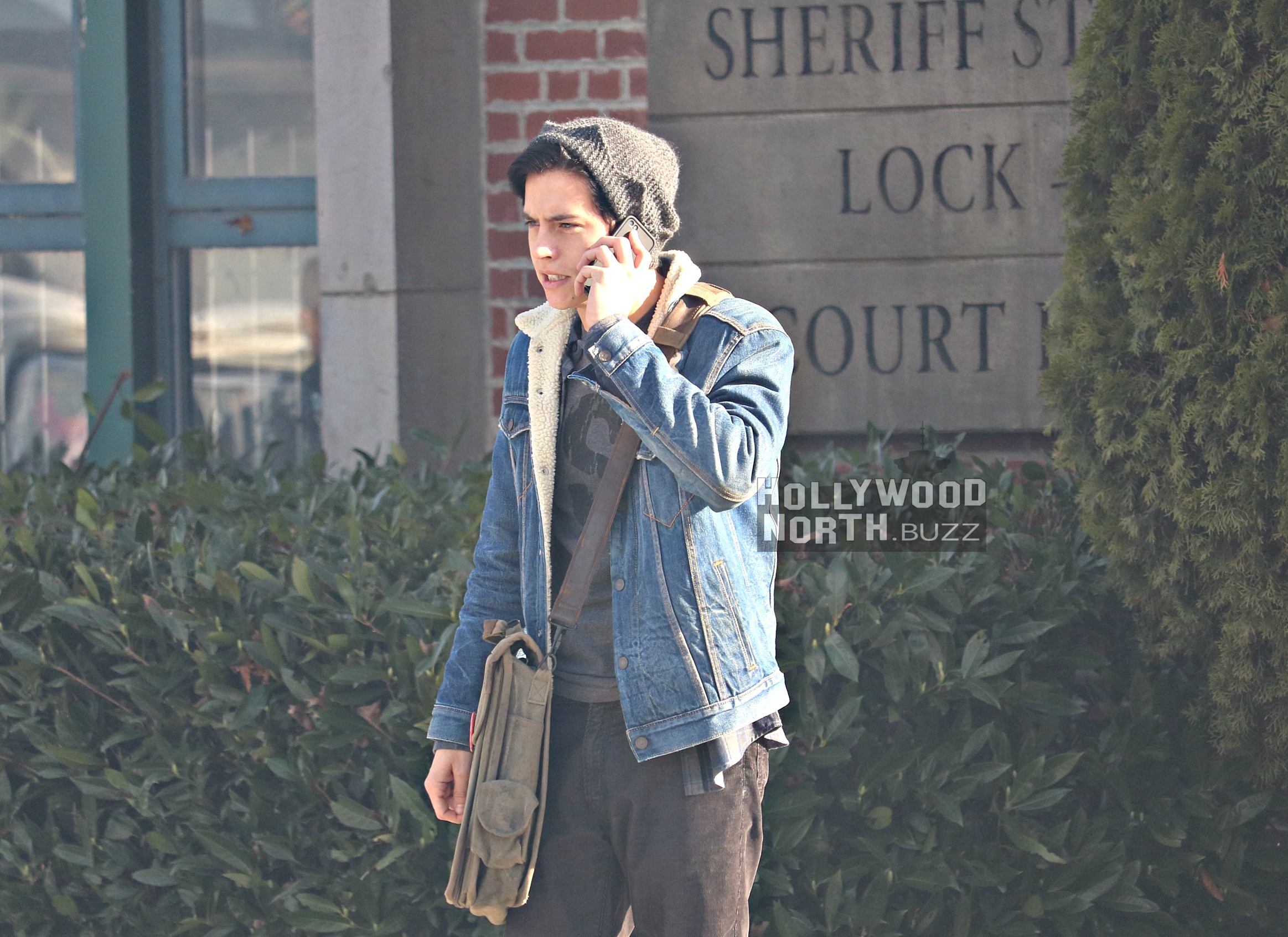 SEASON 2: RIVERDALE's Jughead (Cole Sprouse)& FP (Skeet Ulrich), Archie ...