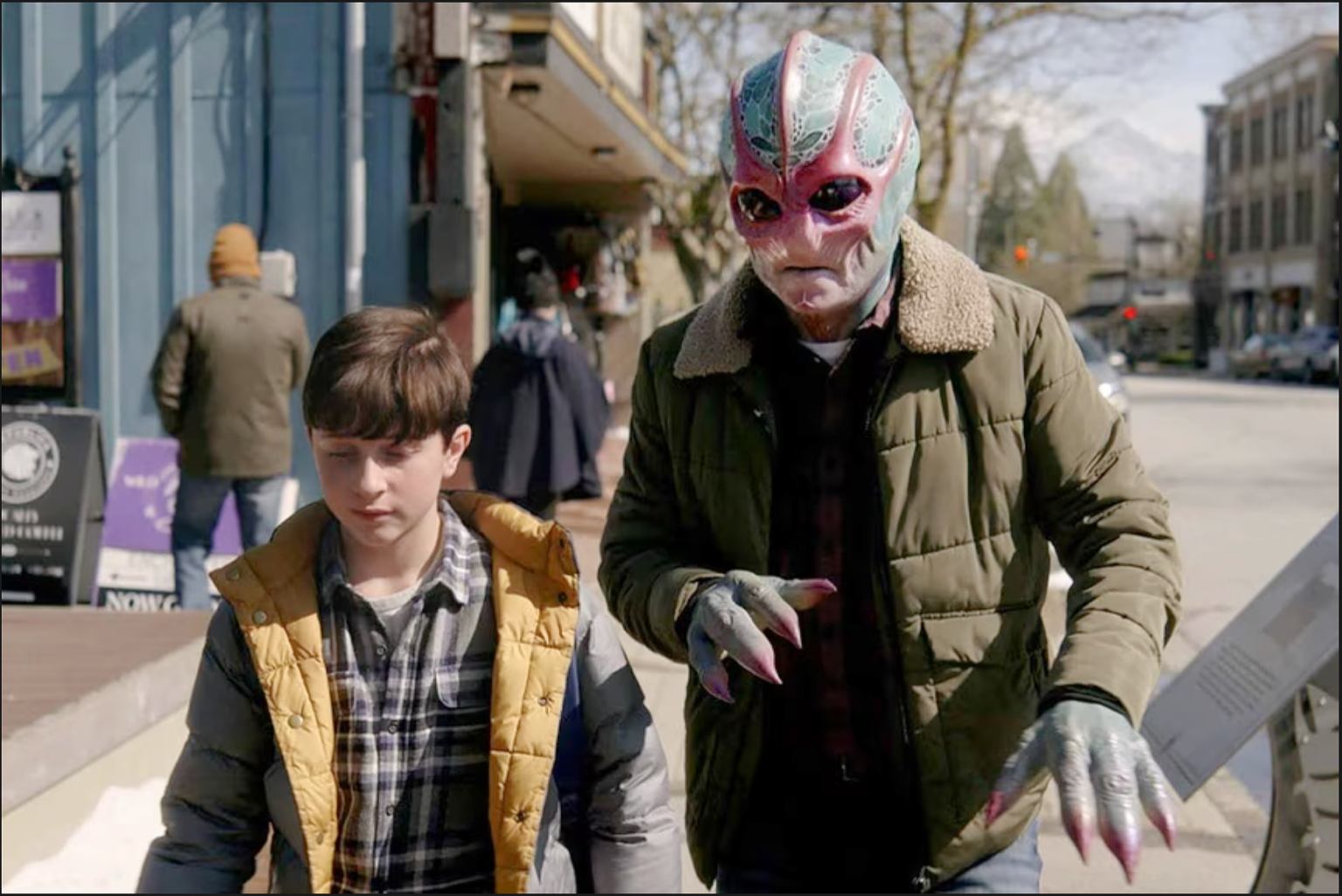 RESIDENT ALIEN Season 4 (Almost) Wrap Party in Vancouver With Alan ...